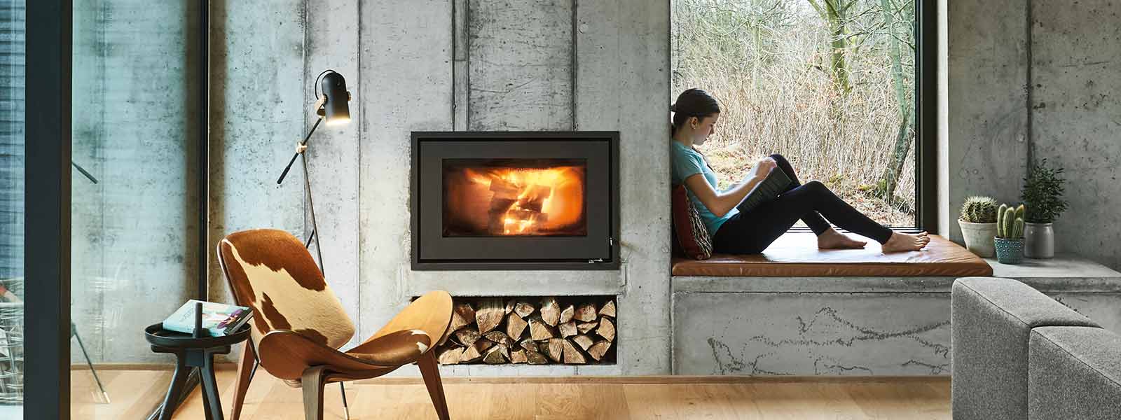Cheminée ATTIKA "R-700" - La Maison du Chauffage au Bois